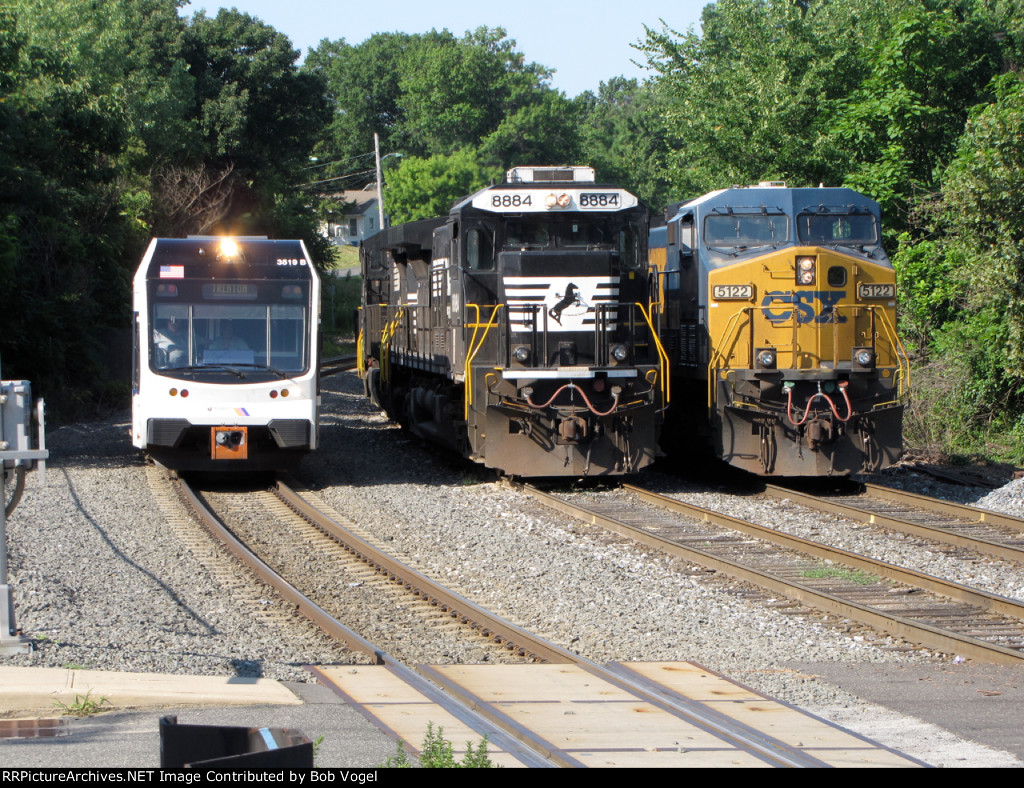 NJT 3519, NS 8884, CSX 5122